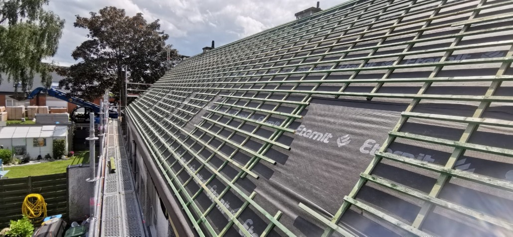 Changing asbestos old roofs to new Eternit roofs - English